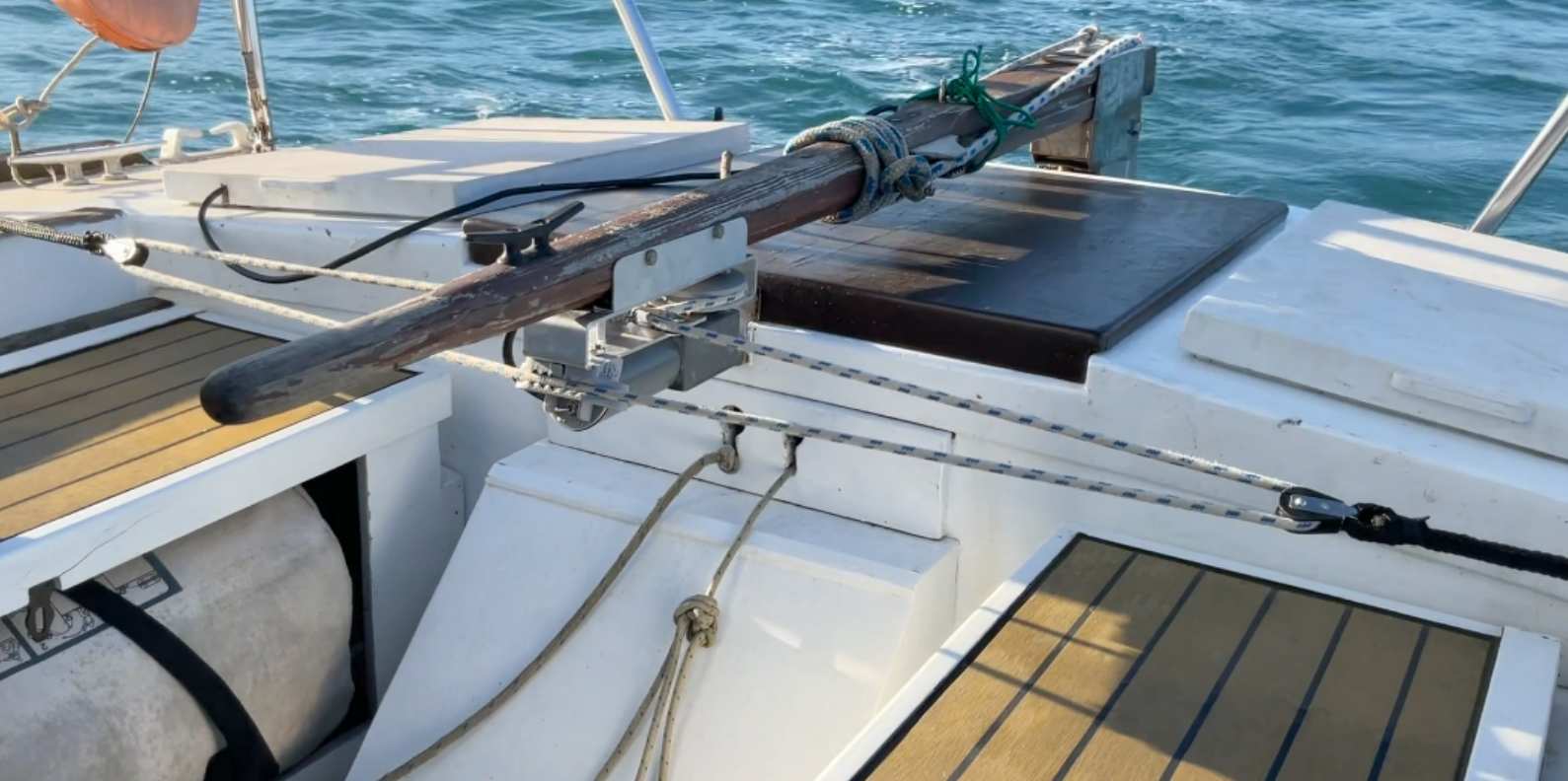 Milo autopilot overview. For boats equiped with a tiller.